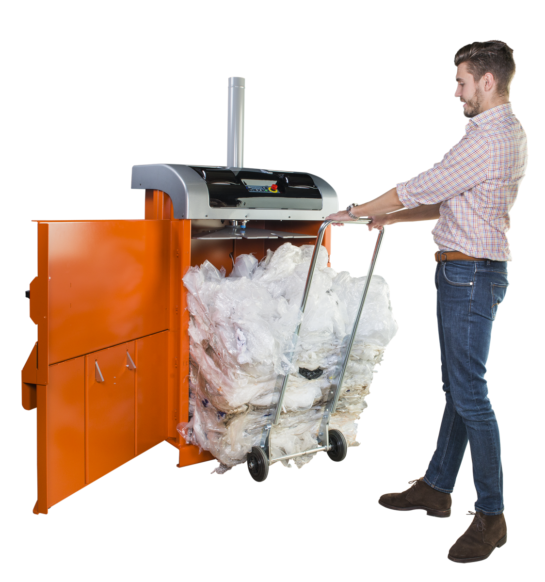 Orwak-Compact_operator-takes-out-plastic-bale_LR - Orwakbalers